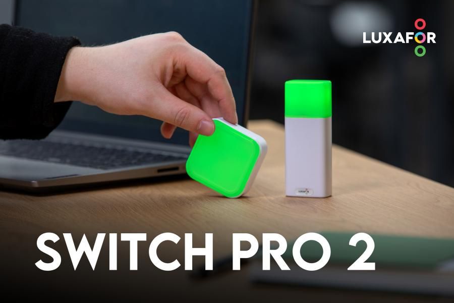 The productivity-focused workspace busy lights: Flag 2, Cube 2, and ...