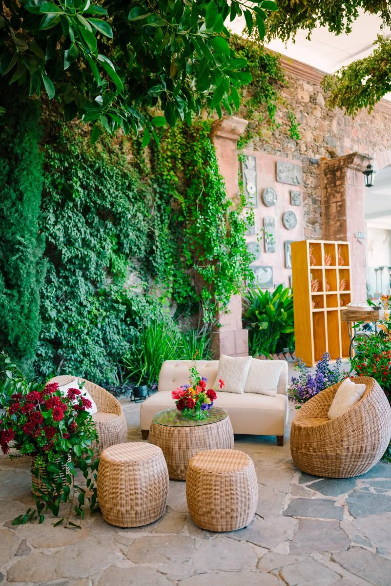 Analysis of Wedding Color Trends: The Influence of Pantone's Color of ...